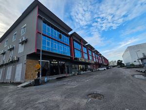 Muar 3 storey shop Bakri near Lotus for Sale @RM1,280,000 By KELLY ...