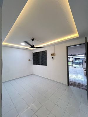 Kempas Jalan Dataran Double Storey Low Cost Renovated 3bed 1bath for ...