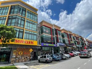 Larkin Three Storey Shop Lot for Sale @RM3,300,000 By FINN AW | EdgeProp.my