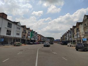 Tampoi Utama Sri Perkasa 2 - 3 Storey Shoplots Link to PG Highway for ...