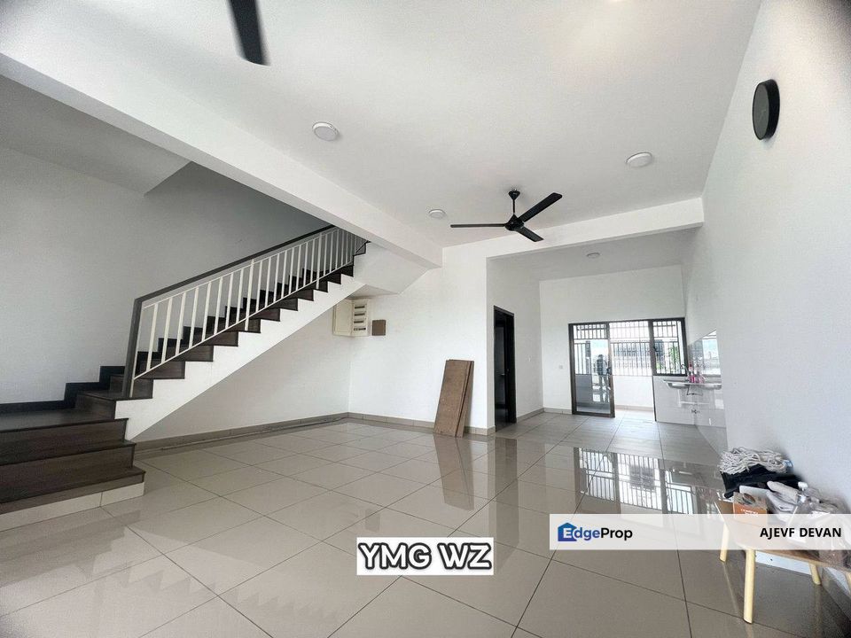Double Storey Facing Playground House for Sale at Bukit Raja Lyra Klang ...