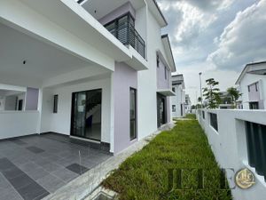 Robin Bandar Rimbayu Double Storey Endlot House With Extra 10ft Land ...