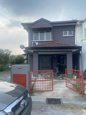 Taman puncak jalil corner lot 2 Storey house for rent for Rental @RM2 ...