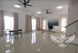 [GOOD CONDITION / PARTIAL FURNISHED] Setia Utama 3 @ Setia Alam, Double ...