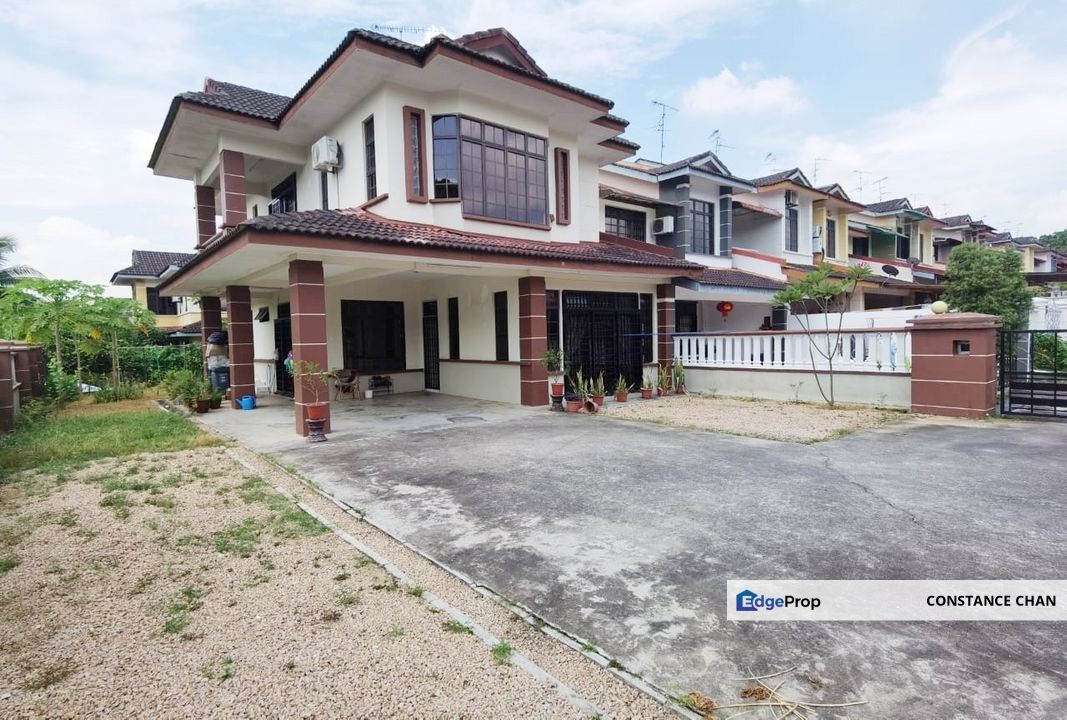 Taman Desa Tebrau Double Storey Terrace House CORNER LOT, Very near to Ikea, Toppen, Aeon ...