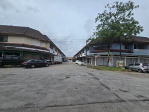 Double Storey Shoplot Corner Lot For Sale At Taman Daya for Sale @RM1 ...