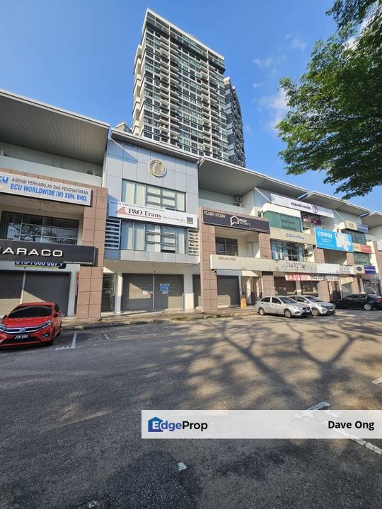 Taman Molek 3 Storey Shop Lot for Sale @RM2,300,000 By Dave Ong | EdgeProp.my