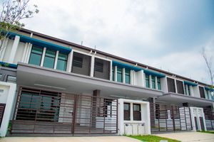 Double Storey Bandar bukit raja Nafiri Geta Lyra Nadira Singgahsana for ...