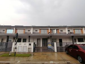 Halya @ Daunan Worldwide Double Storey House Bandar Puncak Alam for ...