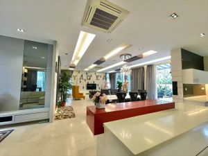 3.5 Storey Corner Lot Bungalow with Lift and Jacuzzi with Extra Land ...