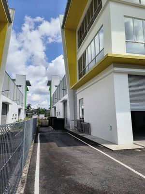Saleng Senai Jalan Cemerlang Lancar 3 Storey Cluster Factory for Sale ...