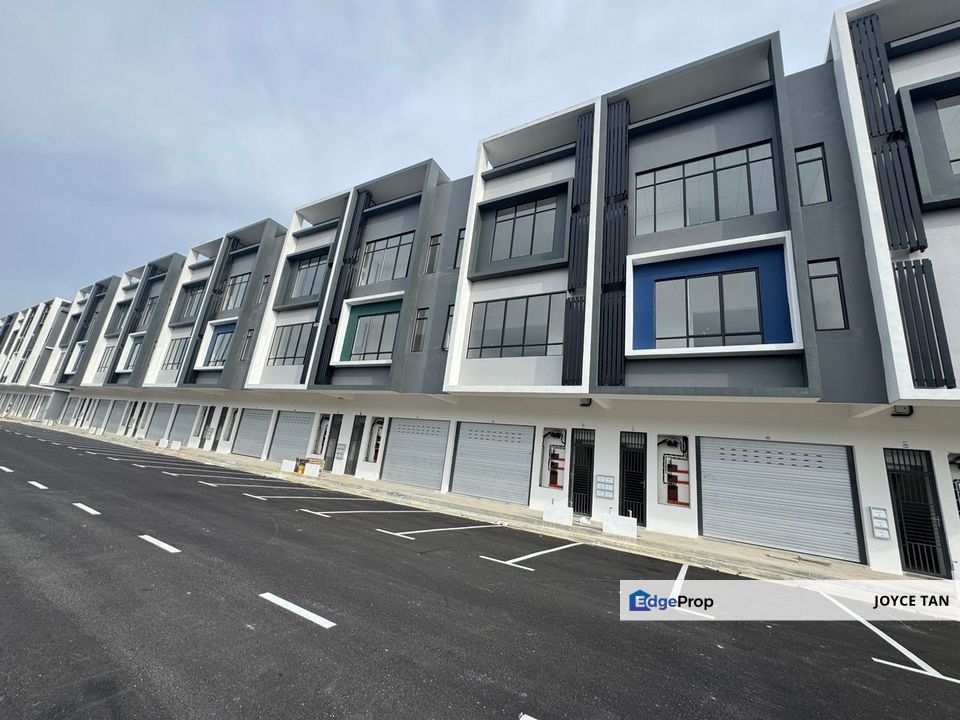 Austin Crest 28x75 Endlot (Gf & 2nd floor) for Rental @RM11,000 By ...