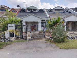 Freehold 1.5 Storey House with Extra Land, Usj 2 Subang Jaya Selangor for Sale @RM698,000 By BEN ...