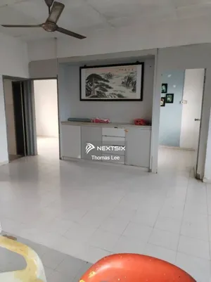 想找入门级投资房或自住单位？这间 Taman Perling Flat @ Jalam Camar 🏡 真的可以考虑！ for Sale ...