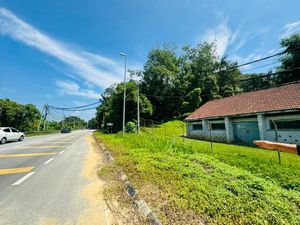 Tepi jalan utama Non bumi lot Tanah pertanian 1.17 ekar daerah Perak ...