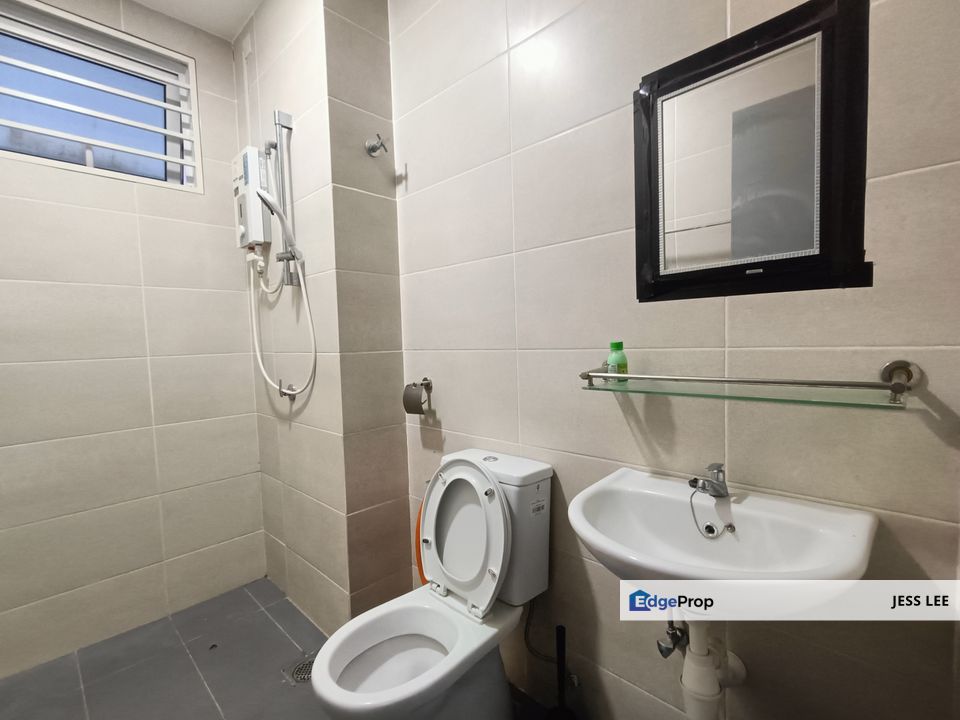 Iris Residence, Fire Sale! Super Cheap Corner 4 Rooms Unit! Hilltop ...