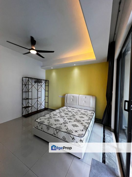 R&F Princess Cove, Master Bedroom for Room_rental @RM1,800 By JOAN YEE ...
