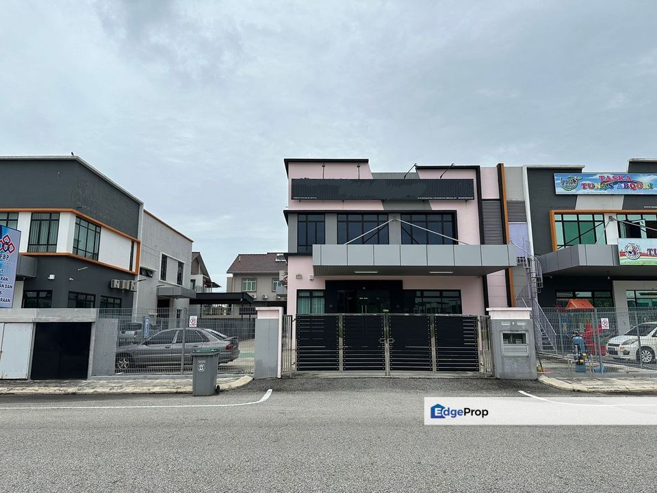 Taman Kluang Perdana Double Storey Semi D Shop Lot For Sale for Sale ...