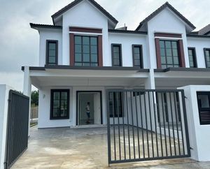 Jalan Mutiara Hijau, Taman Mutiara Hijau 81000,Kulai with extra land ...
