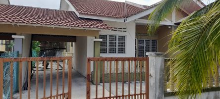 Renovated, Freehold, Single Storey Semi Detached Cluster, Taman Banting ...