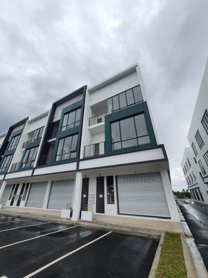 Emerald 2 @ Austin Crest 3 Storey Shoplot For Rent for Rental @RM10,000 ...