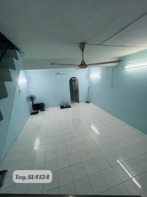 2 Storey Jalan seri banang (jalan istana there masuk) near kampung jawa ...