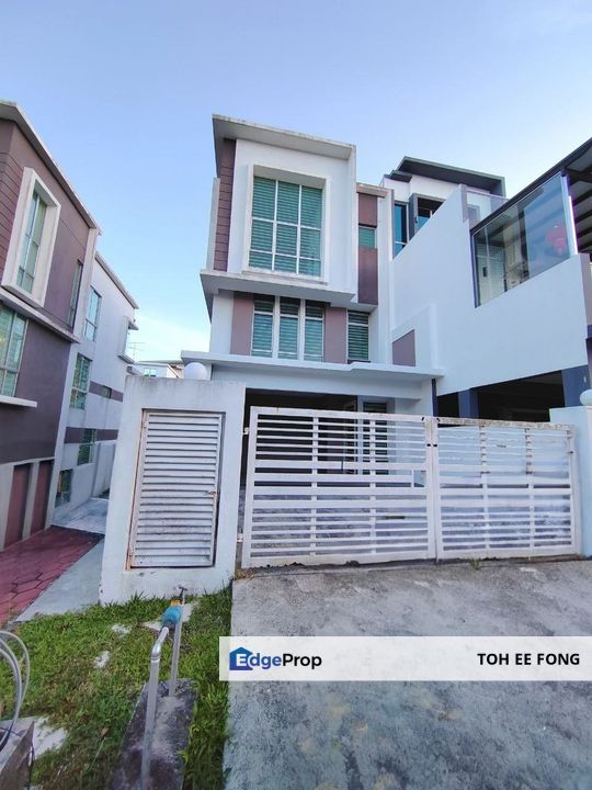 Imperial Jade Residenz @ Seri Alam 2.5 Storey Terrace House End Lot For ...