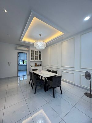 Eco Botanic @ The Chateau 2.5 storey Park Homes with Fully Renovated ...