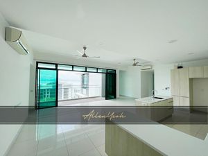 The Light Collection 3, 2174sqft Sea and Aquarium View, Private Lift ...