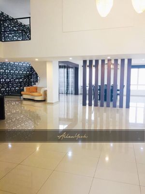 Putra Marine 3680sqft 5Bedroom Seaview Penthouse, Neaby Queens Bay for ...