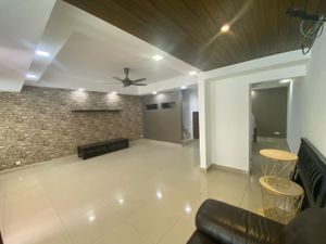 Laman Rimbunan Two and Half Storey House , Good condition for Sale @RM1 ...