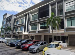 Bandar Bukit Puchong 3Storey Shoplot For Sale for Sale @RM2,400,000 By BENJAMIN LAI | EdgeProp.my