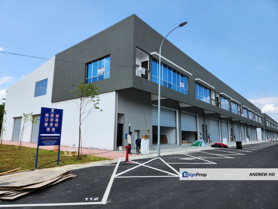 Link/Terrace Factory in Teluk Panglima Garang, Kuala Langat, Selangor ...