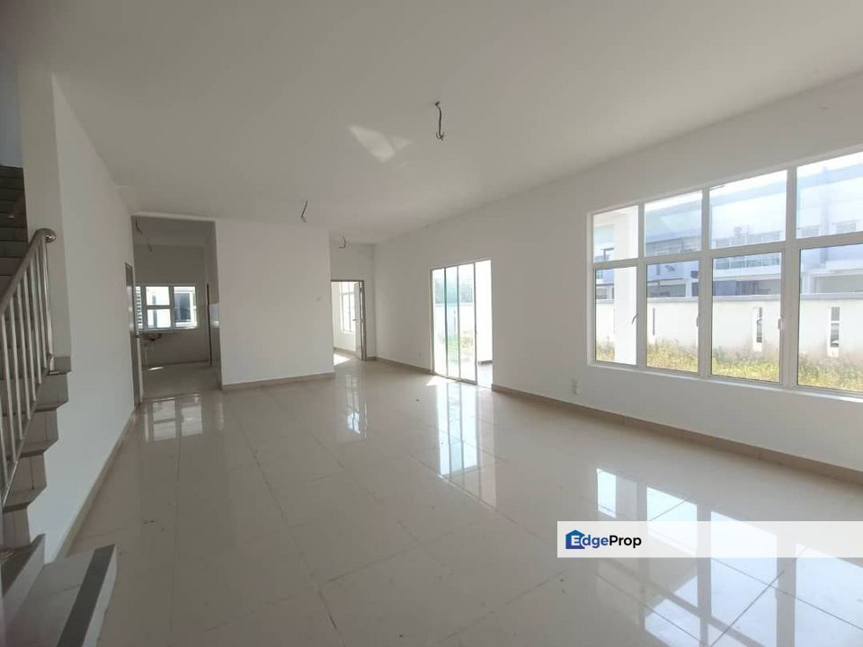Corner Lot Taman Kristal 3 Dengkil Terrace House for Sale @RM680,000 By ...