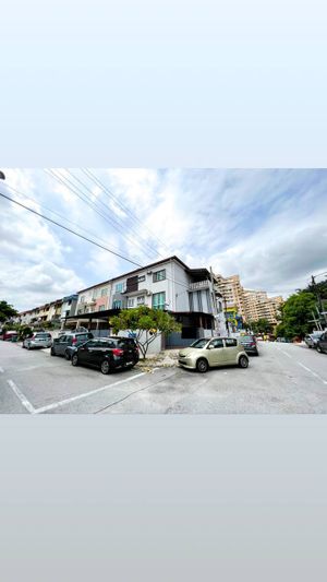 CORNER LOT & EXTENDED BALCONY 3 Storey Terrace Tam for Sale @RM1 ...