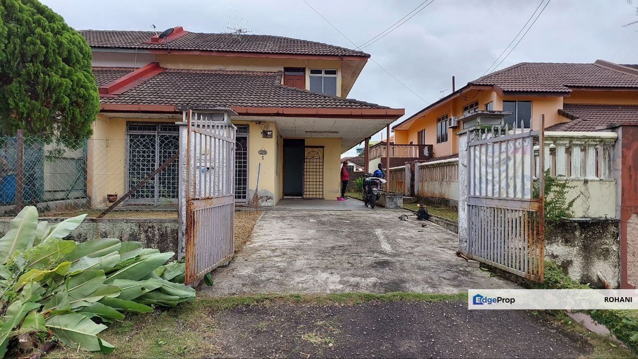 Below Mv Semi D, 1.5 Storey Jalan Puchong Taman Perling Johor for Sale ...