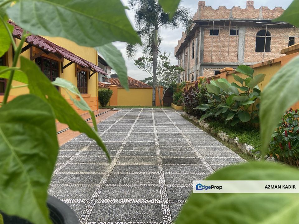 Nice 2-storey Bungalow House Kayangan Heights Seksyen U9 Shah Alam for ...