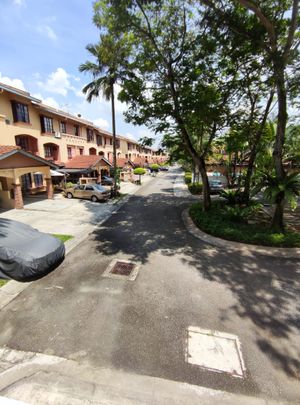 Villamas,Sungai Buloh,Basic Condo for Sale @RM450,000 By EUGENE YAP ...