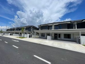 Brand New 2 Storey Lakeside & Garden homes Elemen Residence , Bandar ...