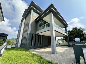 3.5-Storey Bungalow for Sale Peridot Precint Emerald East, Kota Emerald ...