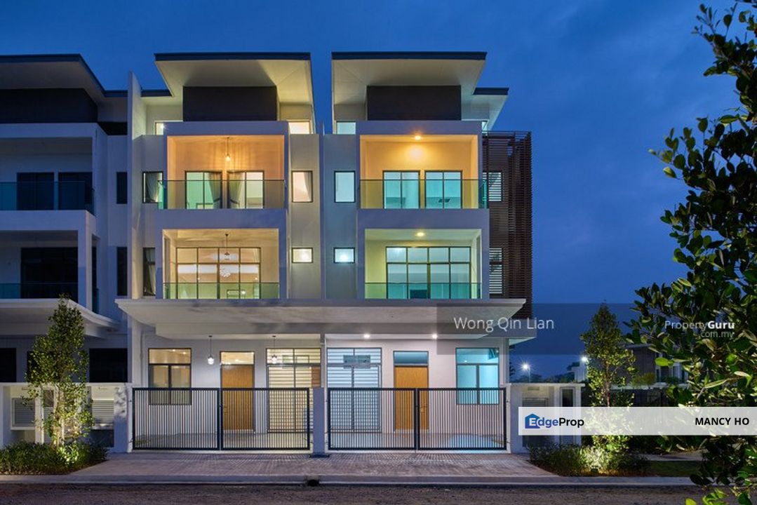 3 storey superlink Reflexion Pool Villa Puchong for Sale @RM1,300,000 ...