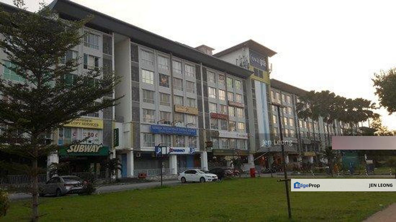 Cova Square ground floor shop facing sri kdu, segi University, offices ...