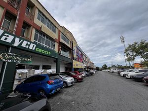 Three Storey Shophouse Facing Main Road near School at Jalan Semarak ...