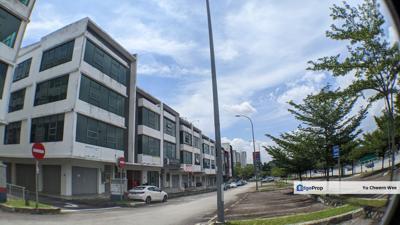 🔥🔥🔥 Puchong South D'Alpinia Business Park, 2 adjoining Ground Floor ...