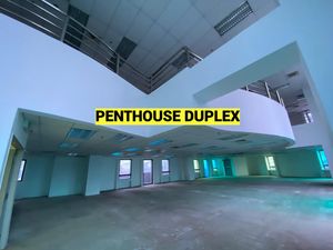Ampwalk - duplex penthouse (whole floor), above mall, next to hotel for ...